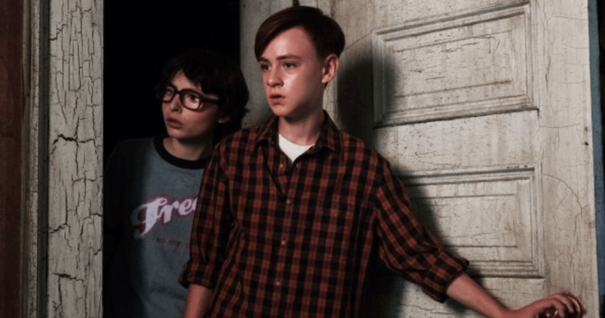 It: Chapter Two Director Shares New Photo of James McAvoy as Bill ...